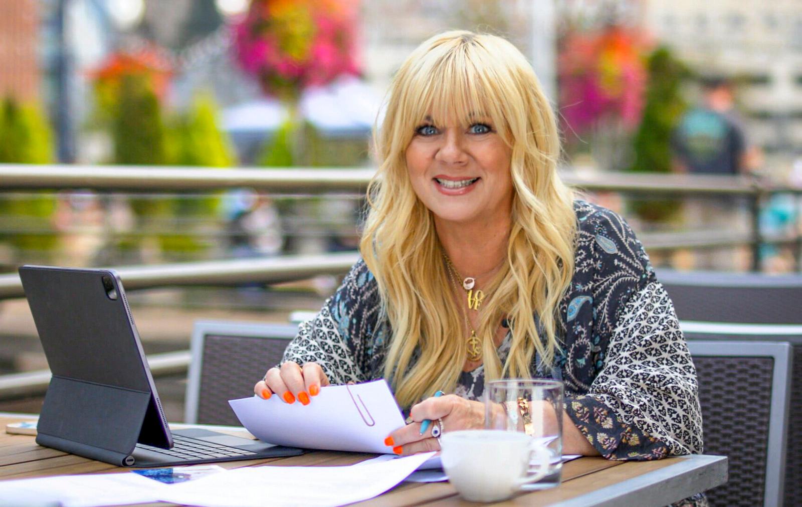 Bitte melde dich: Die neuen Folgen mit Julia Leischik starten auf SAT.1!