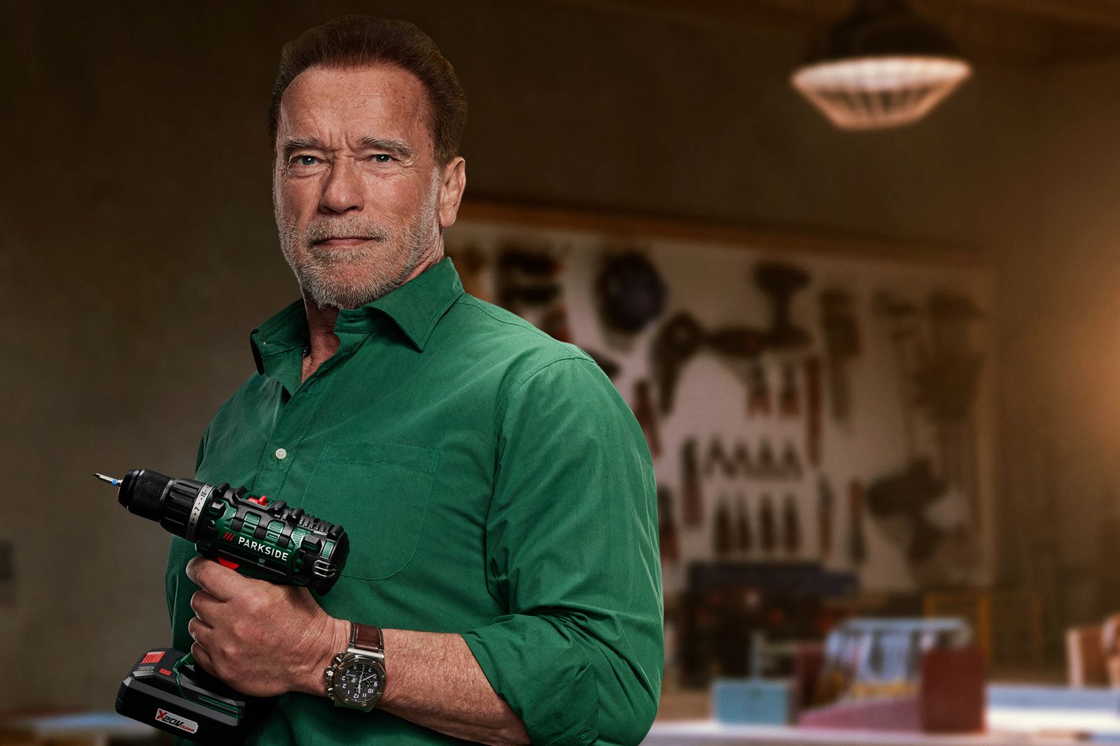 Nach Netflix: Jetzt wirbt Arnold Schwarzenegger für Heimwerkermarke von ...