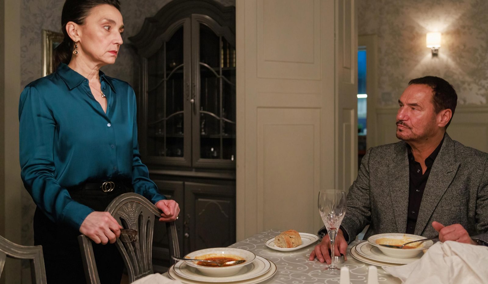 "Alles was zählt": Trennung! Doch Richard geht noch einen Schritt weiter