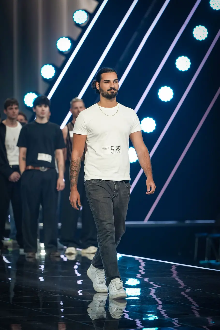 GNTM 2026: Wer ist raus nach Folge 9 und fliegt nicht nach LA?