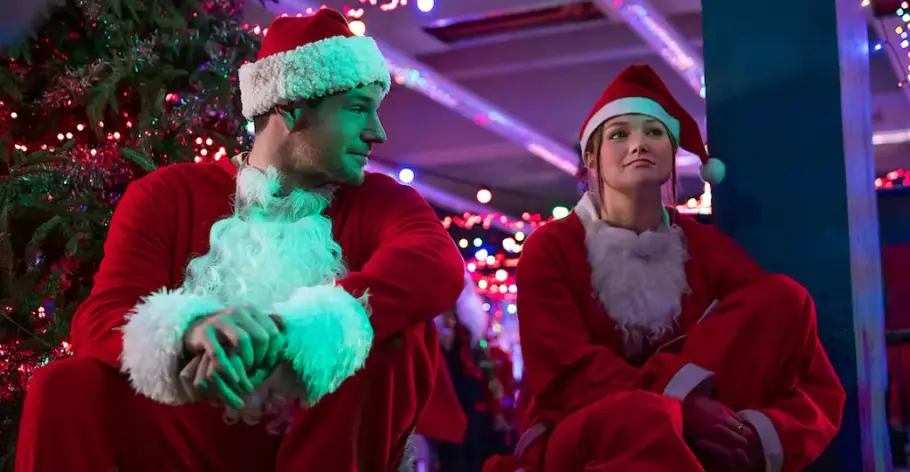 „Jingle Bell Heist“ auf Netflix: Neuer Weihnachtsfilm stürmt weltweit ...