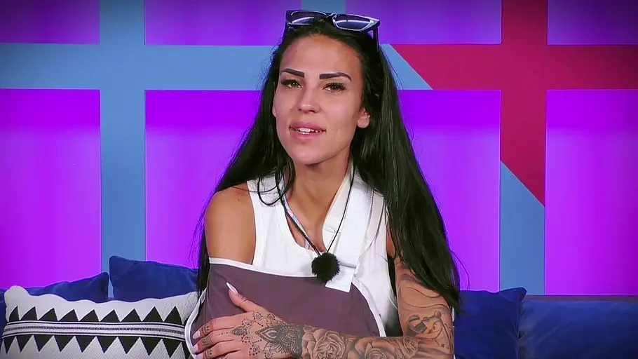 Tränen wegen Elena Miras: Vergebener „Make Love, Fake Love“-Kandidat ...