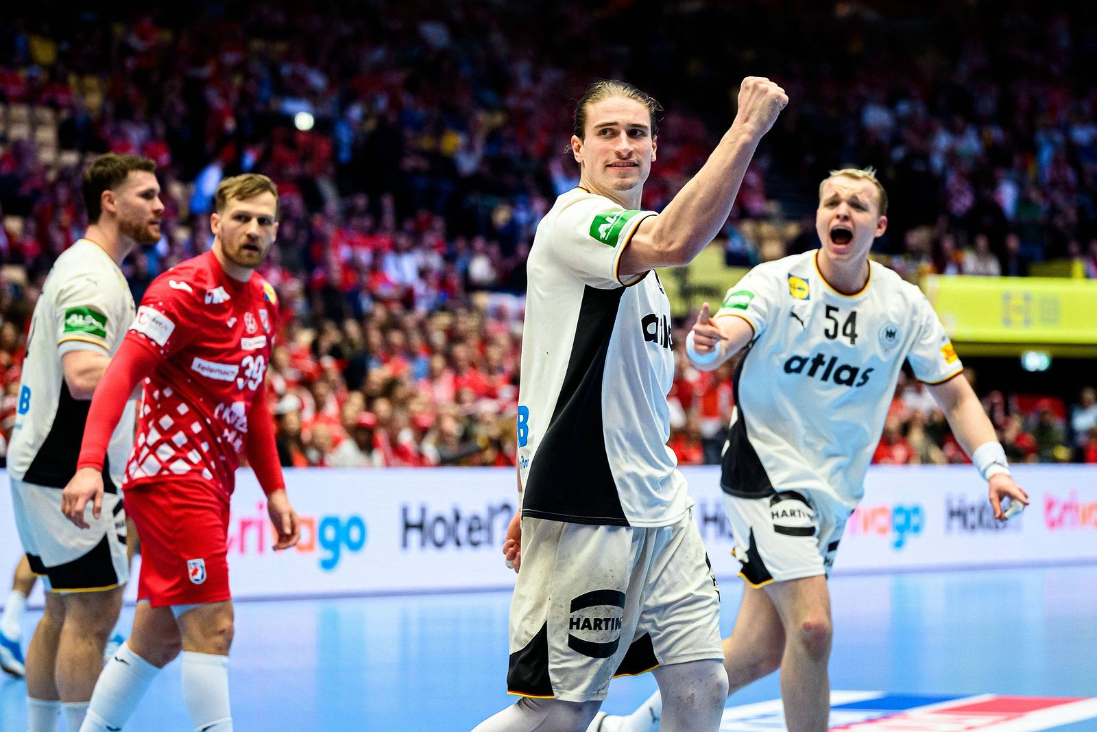 Wann spielt Deutschland im Finale der Handball-EM 2026 gegen Dänemark?